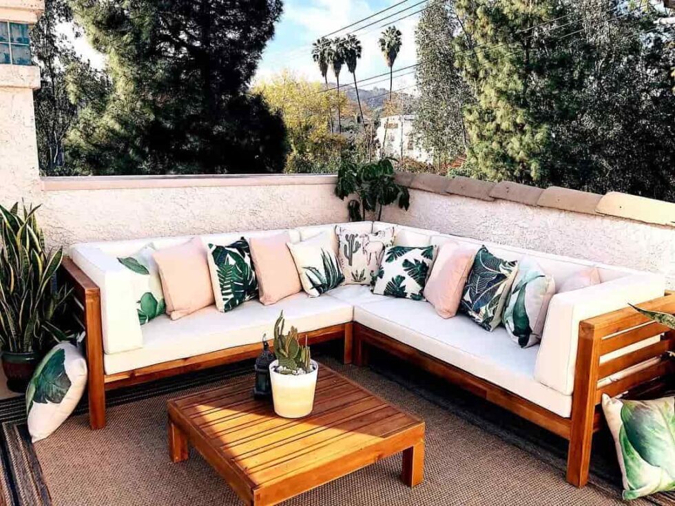 How to Properly Store Patio Furniture | Extra Space Storage