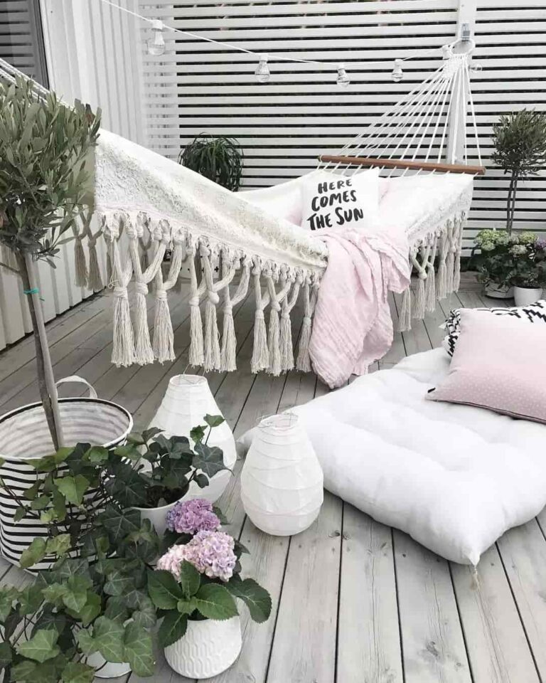 How to Properly Store Patio Furniture | Extra Space Storage