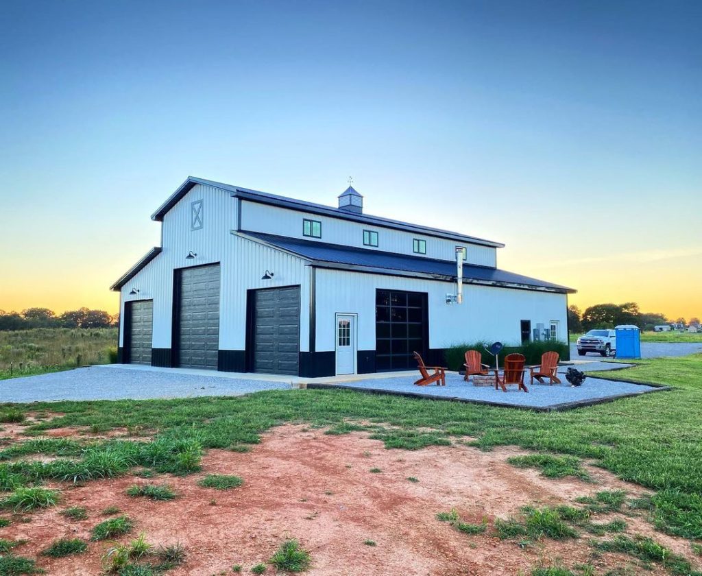 The Beginner's Guide to Barndominium Homes | Extra Space Storage