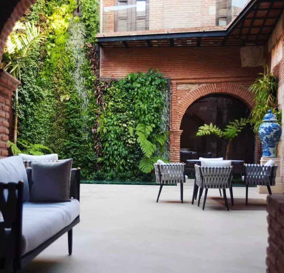 11 Backyard Privacy Ideas | Extra Space Storage