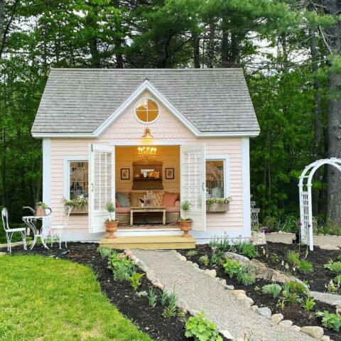 11 Backyard Privacy Ideas | Extra Space Storage