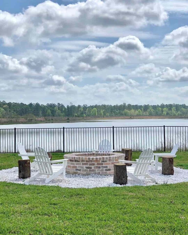 24 Creative Outdoor Fire Pit Ideas | Extra Space Storage