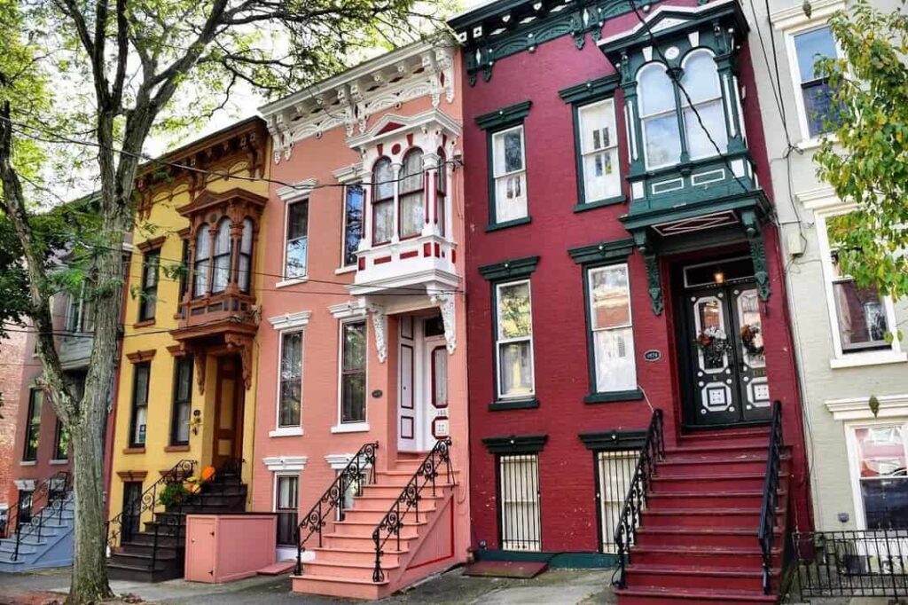 5 Best Safe, Affordable Neighborhoods in Albany in 2026