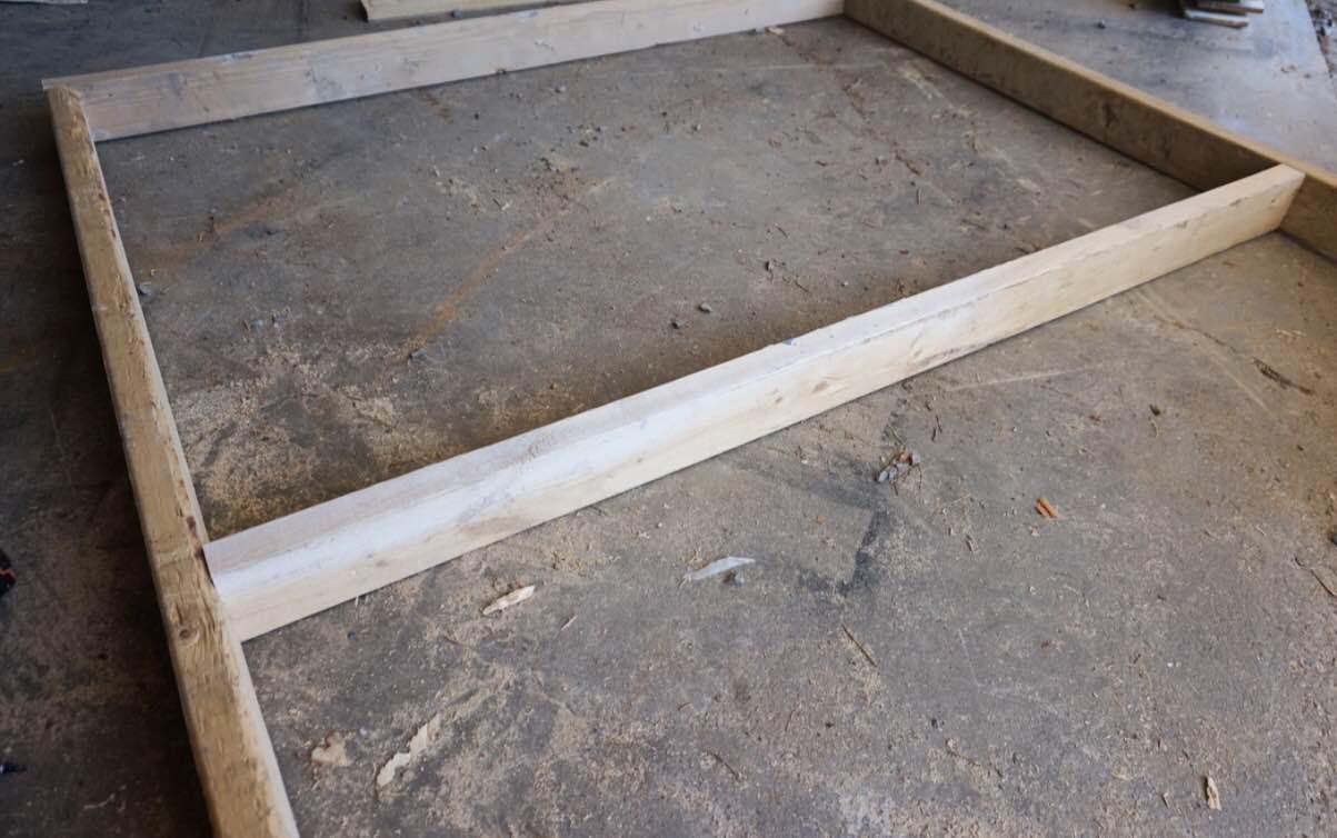 How to Make Your Own DIY Pallet Headboard - Extra Space Storage