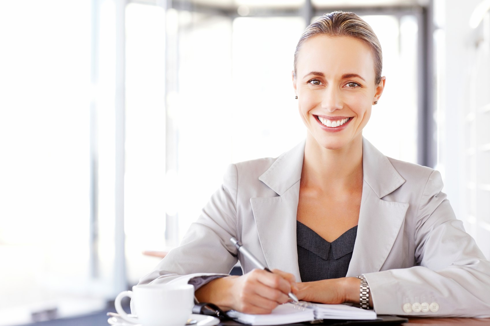 Guide to Hiring a Professional Organizer | Extra Space Storage